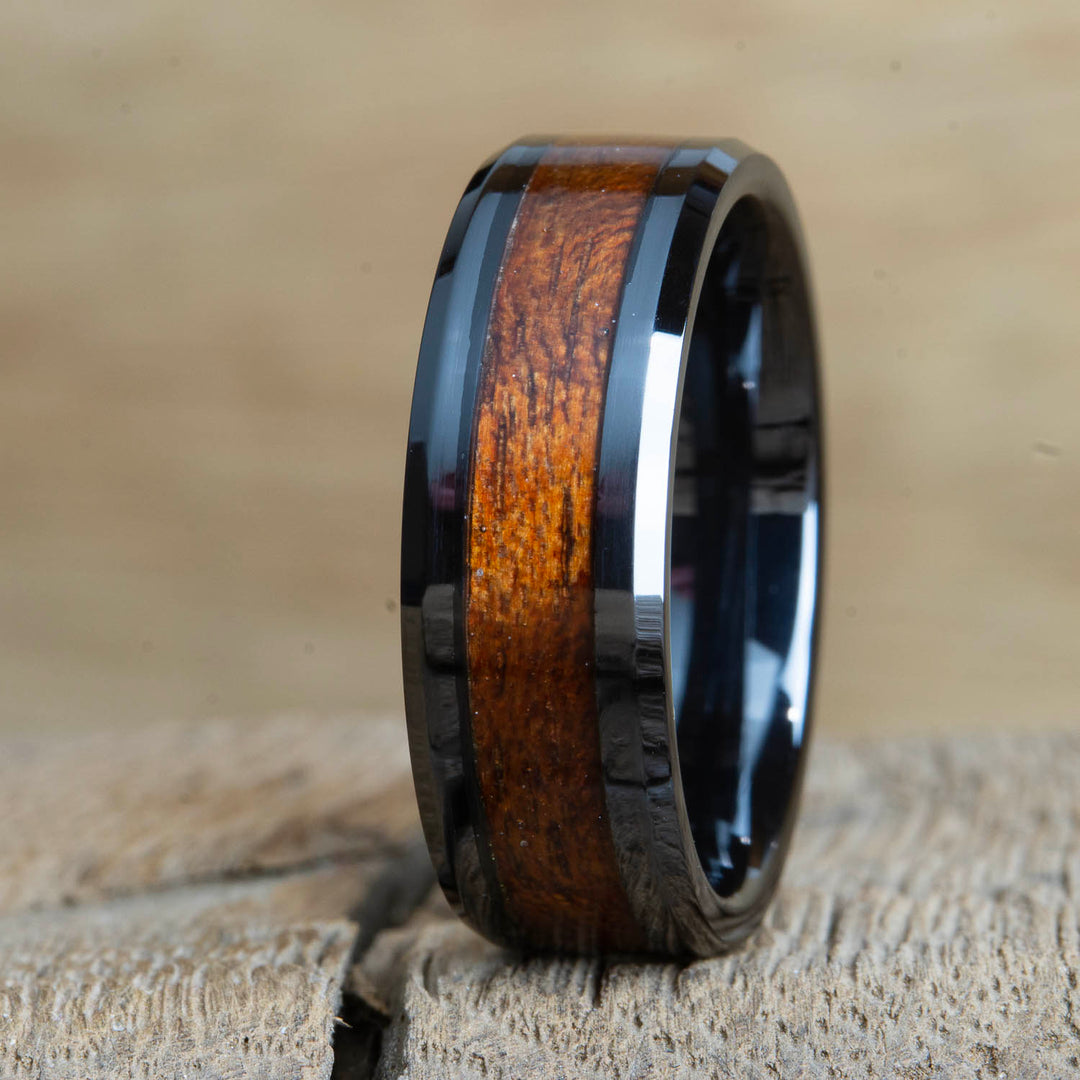 8mm black ring with Acacia wood inlay – Peacefield Titanium